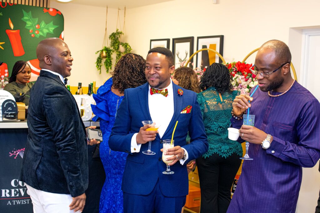 Master the Art of Cocktail Party Etiquette: Hosting & Attending Tips